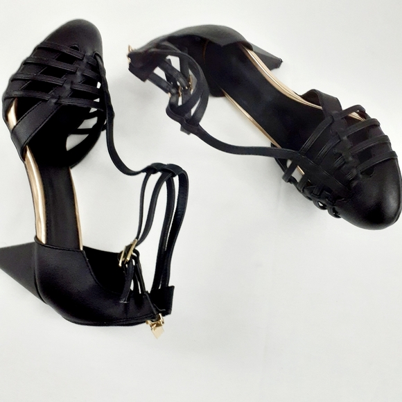 Avon | Shoes | Avon Open Work Fashion Black Tstrap Shoes Sz | Poshmark
